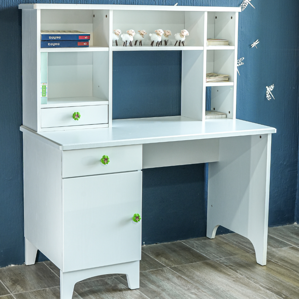 Mario Desk