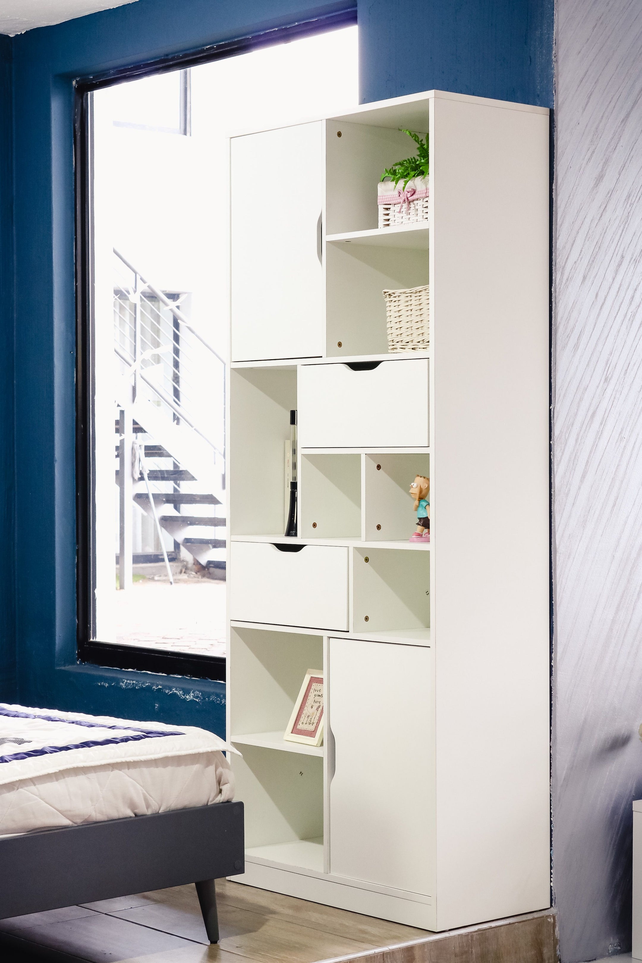 Neo Bookshelf